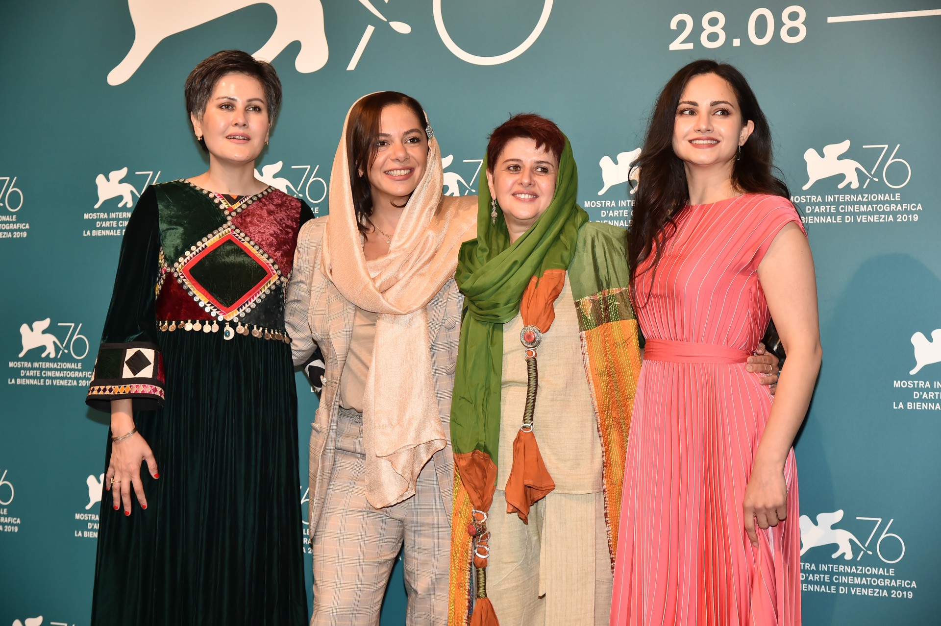 L'appello della regista afghana Sahraa Karimi: "Siate voi la nostra voce"